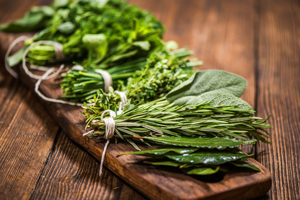 Come usare le erbe aromatiche in cucina? Ricette e consigli!